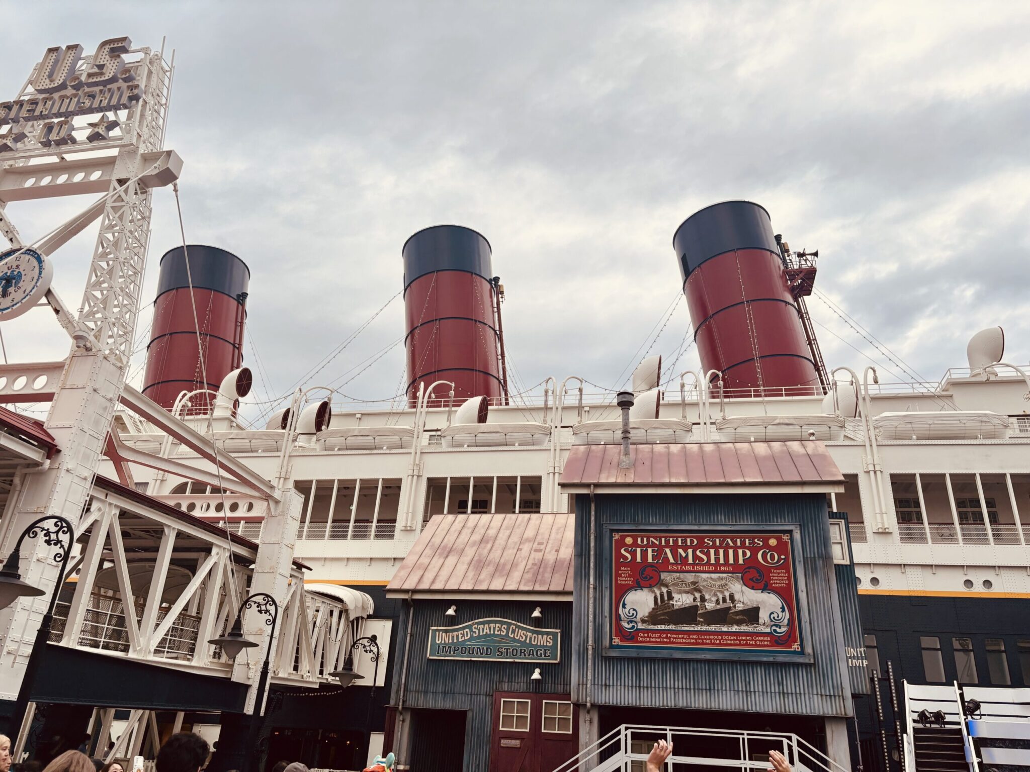 ディズニーチケットの分配方法は？アプリで送る手順や代理購入も解説 | Disney Magic Navi
